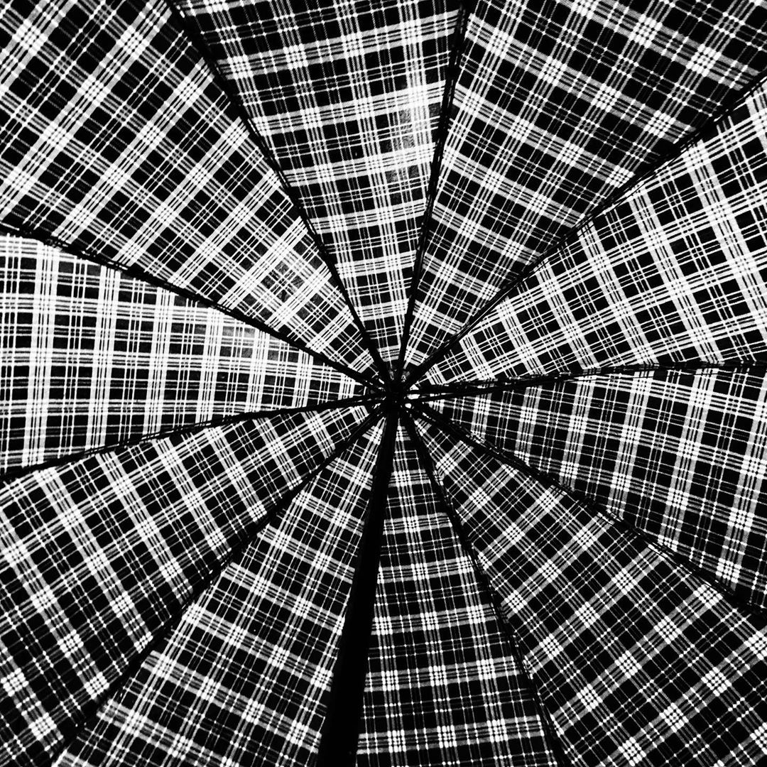 12 Stunning Symmetry Inspired Smartphone Photos